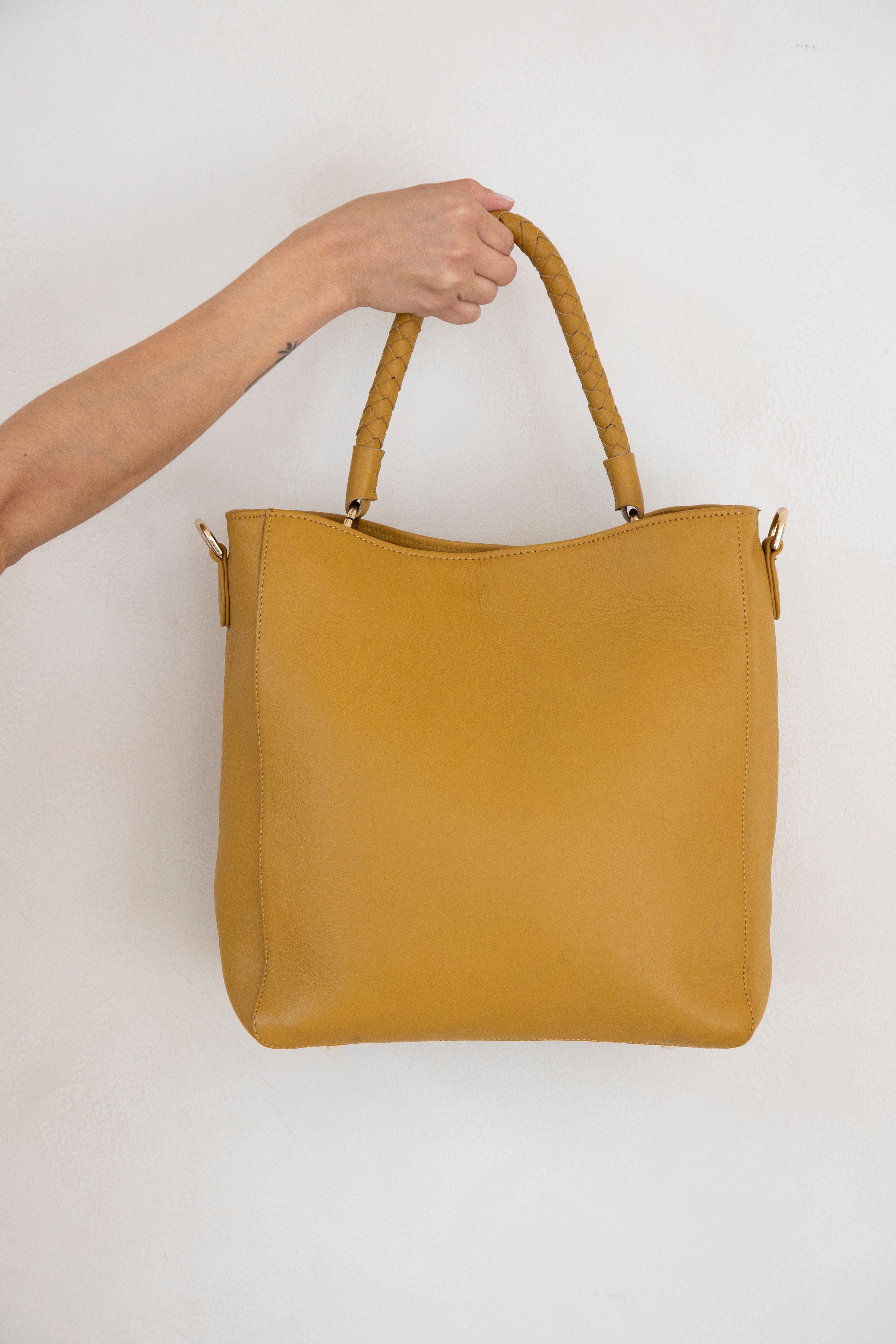 Camila Mustard – RISA VANCOUVER