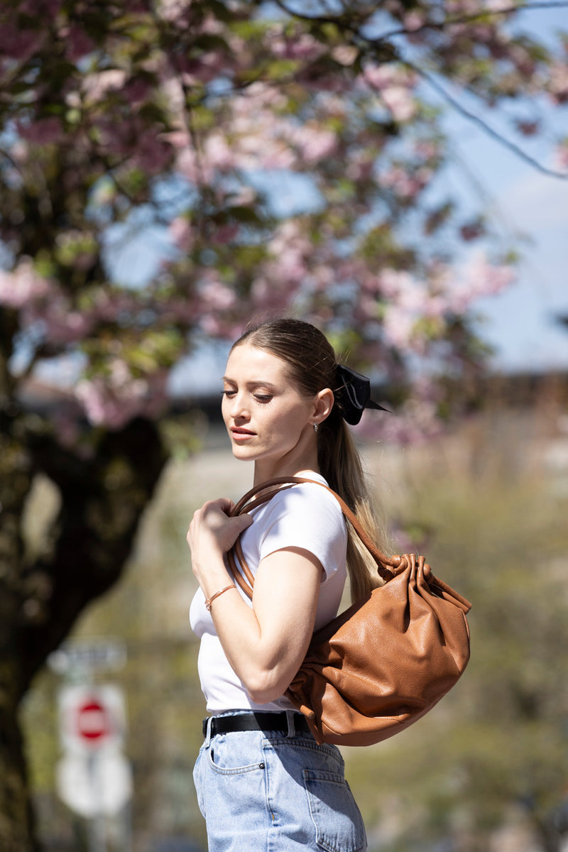 ARIA Handbag Tan – RISA VANCOUVER